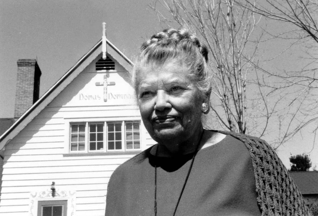 A Brief History - Madonna House Apostolate